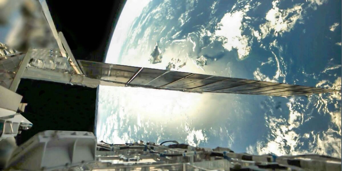 Amazon’s Project Kuiper actively deorbits prototype satellites
