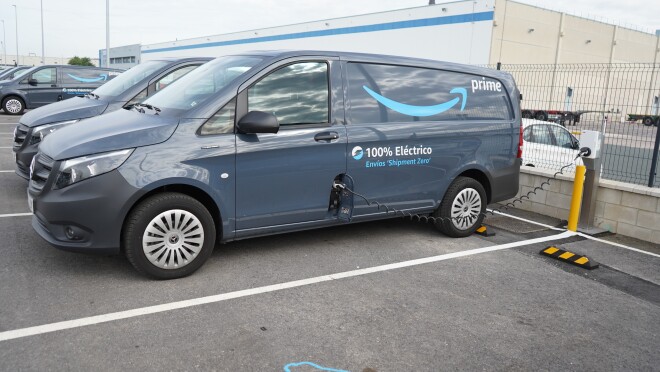 Amazon presenta una nueva flota de vehículos eléctricos en España para ...