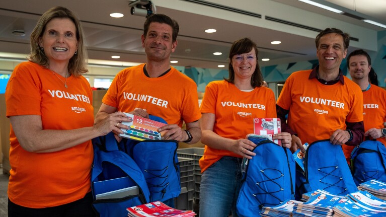 Amazon and its employees give back for Global Month of Volunteering