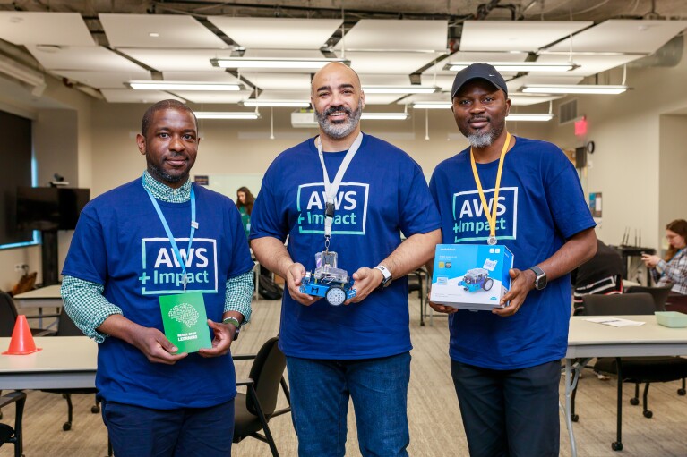 Amazon and its employees give back for Global Month of Volunteering