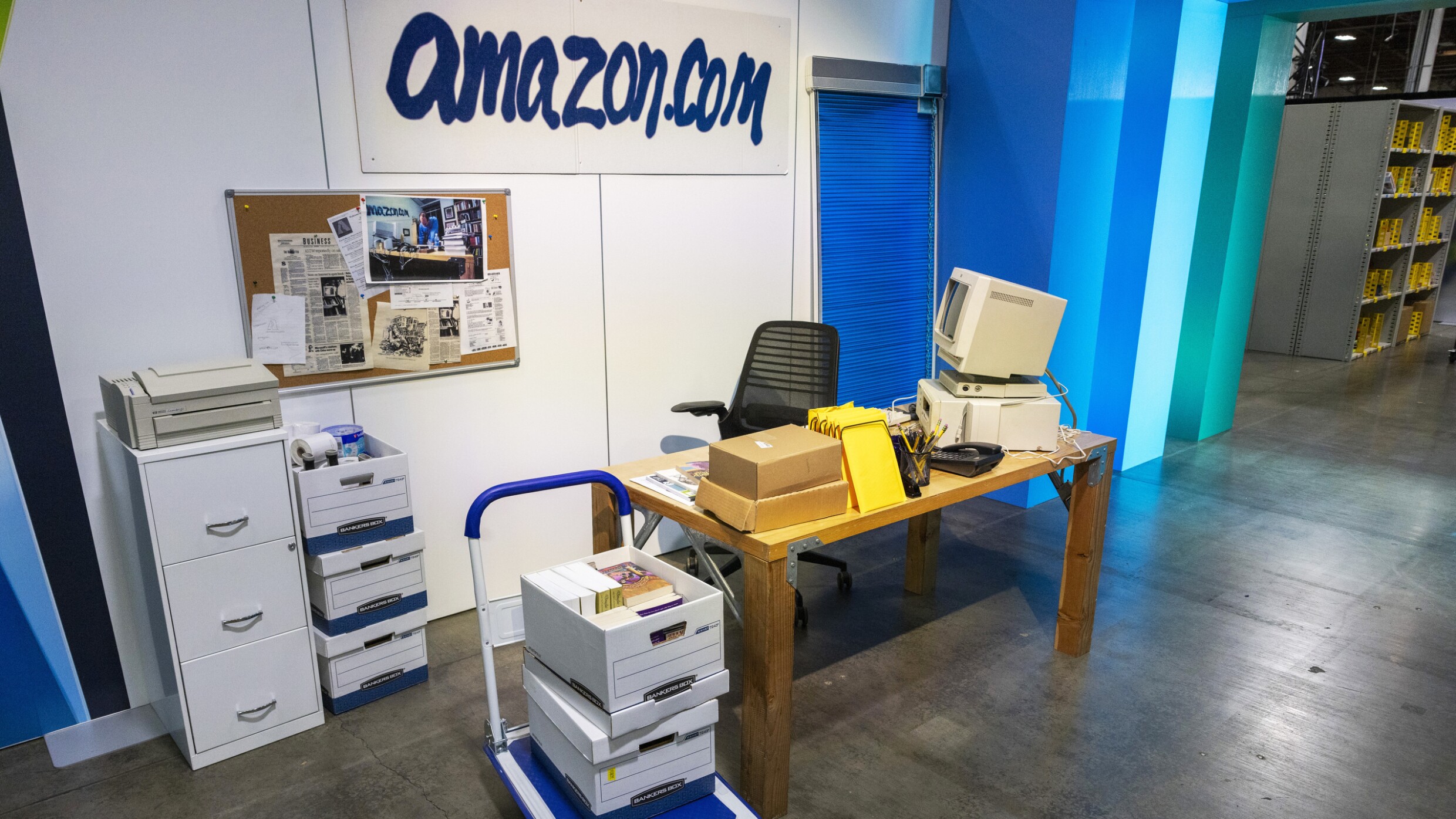 Explore Jeff Bezos’ garage where Amazon started in 1994 - About Amazon ... Explore Jeff Bezos’ garage where Amazon started in 1994 - About Amazon ...