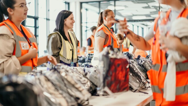 Für schnelle Wege zu Kund:innen: Amazon eröffnet in Helmstedt - About ...