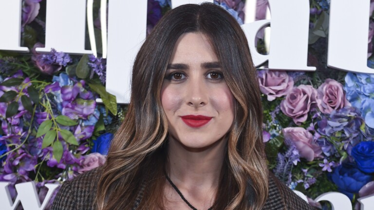 Mercedes Ron autora de la trilogía Culpables antes del estreno de Culpa ...