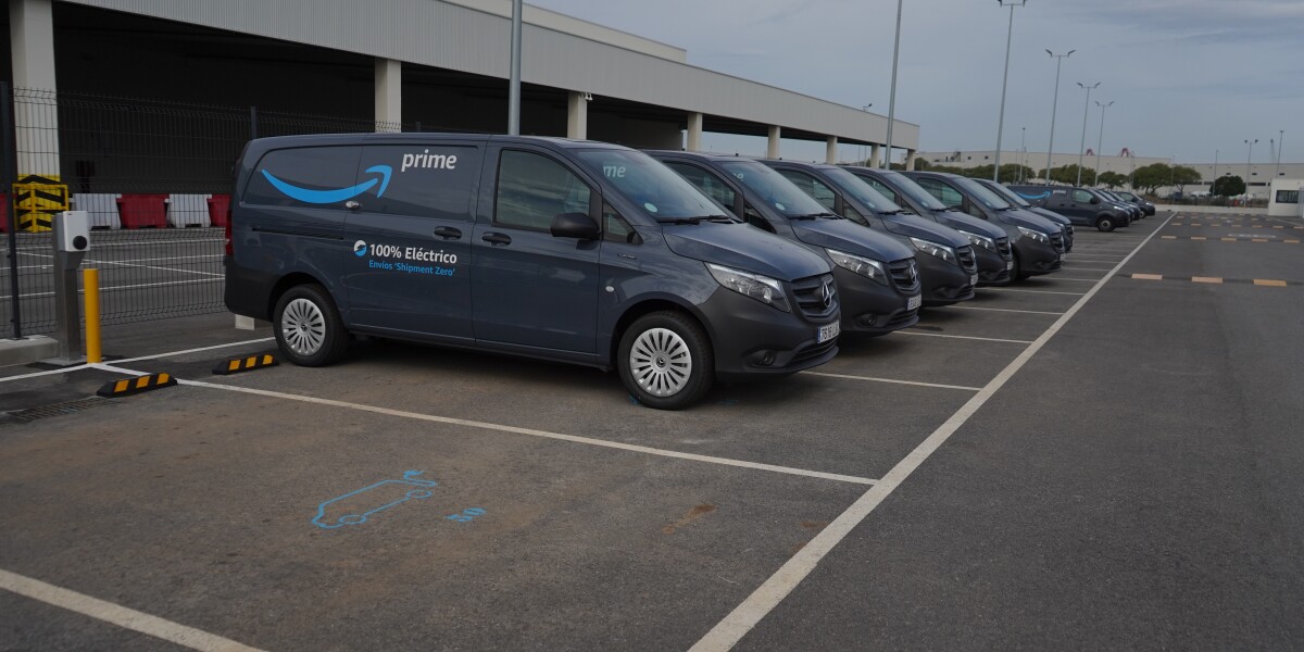 Amazon presenta una nueva flota de vehículos eléctricos en España para ...