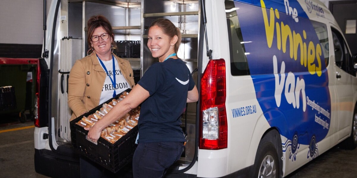 Discover the power of giving back: 5 tips from an Amazon In The ...